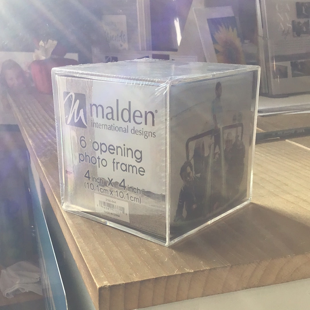 6 Opening Photo Frame – Fast Focus